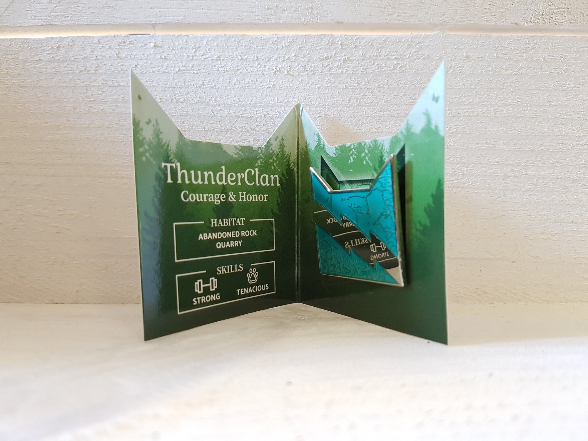 ThunderClan Collector's Pin Badge | Official Warrior Cats Store